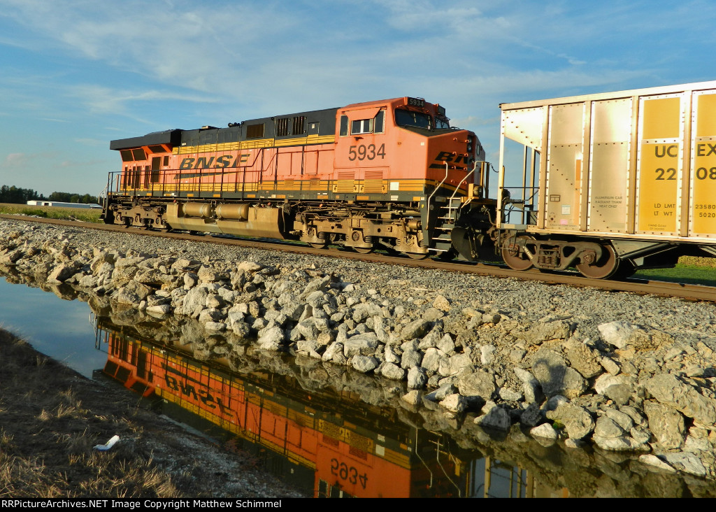 BNSF 5934 - DPU